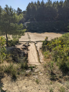 Visite de la ville de Némée : le temple de Zeus et la stade antique ...